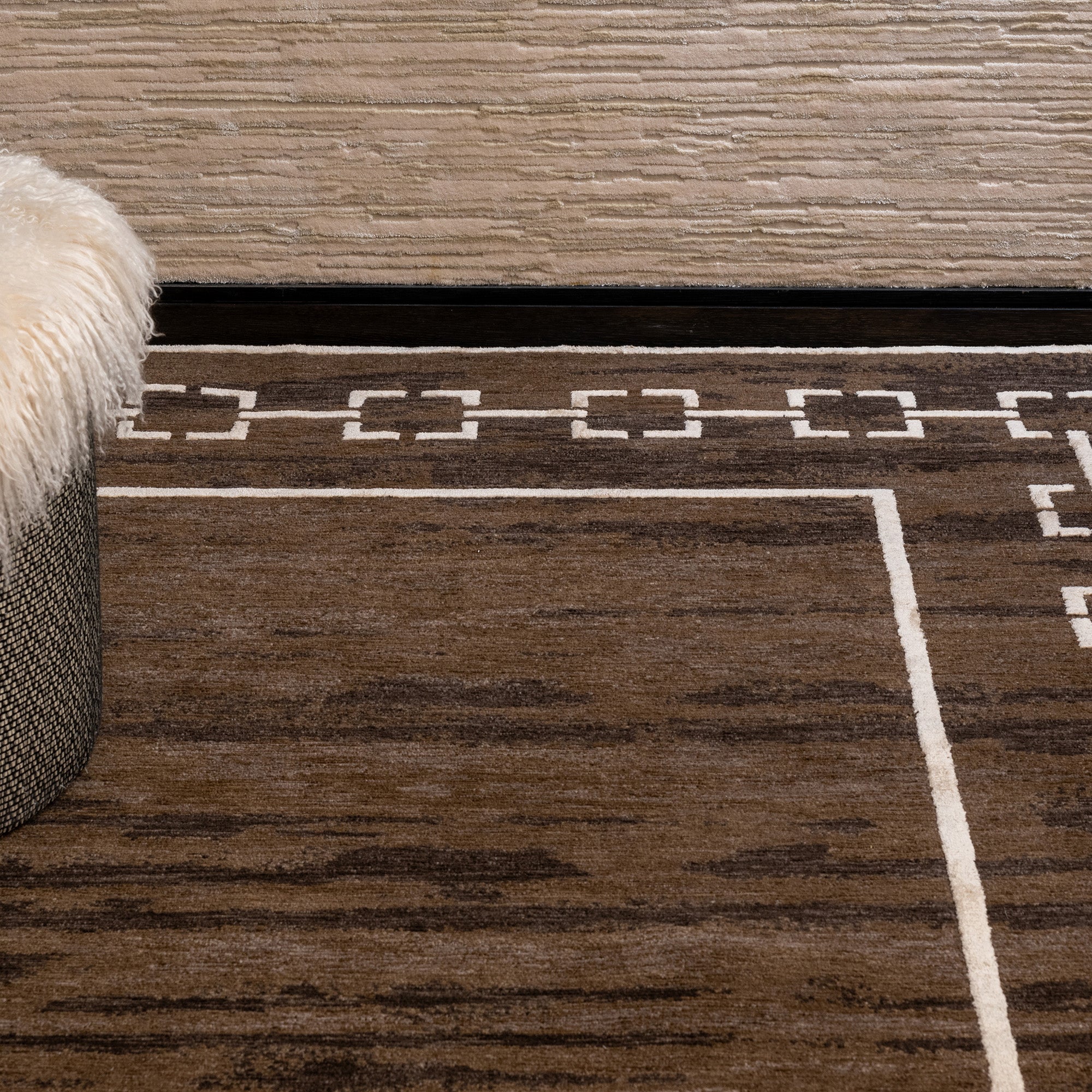 L-Chain Rug – LINLEY