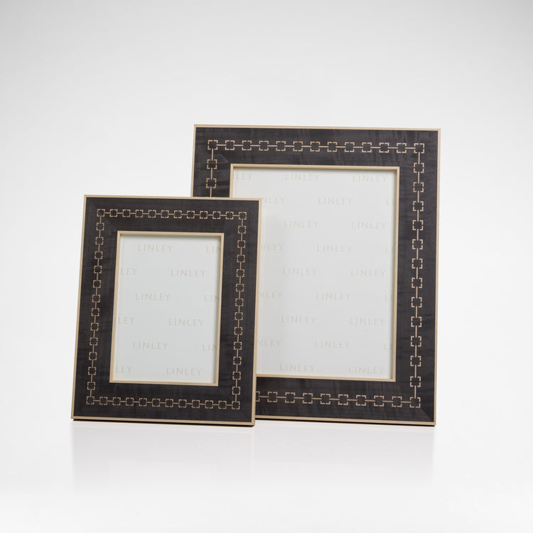 L-Chain Photograph Frame – LINLEY
