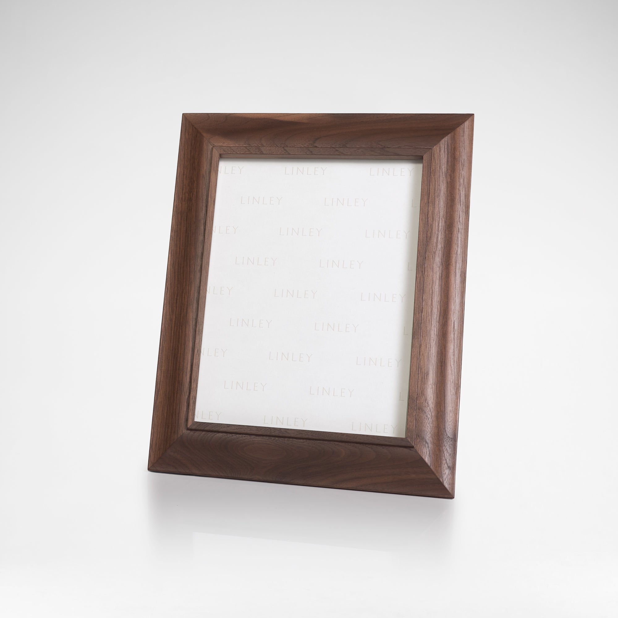Walnut Photograph Frame – LINLEY