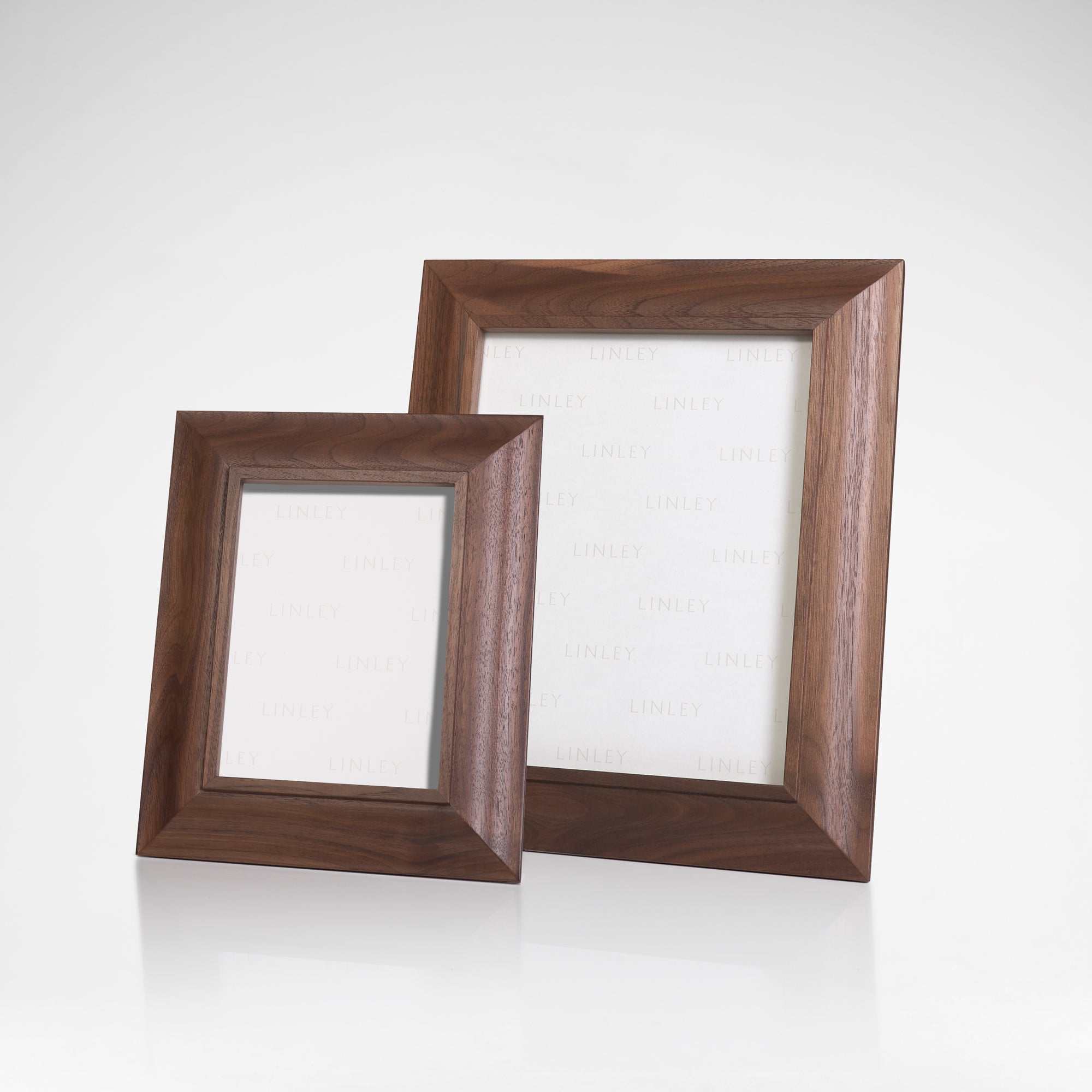 Walnut Photograph Frame – LINLEY