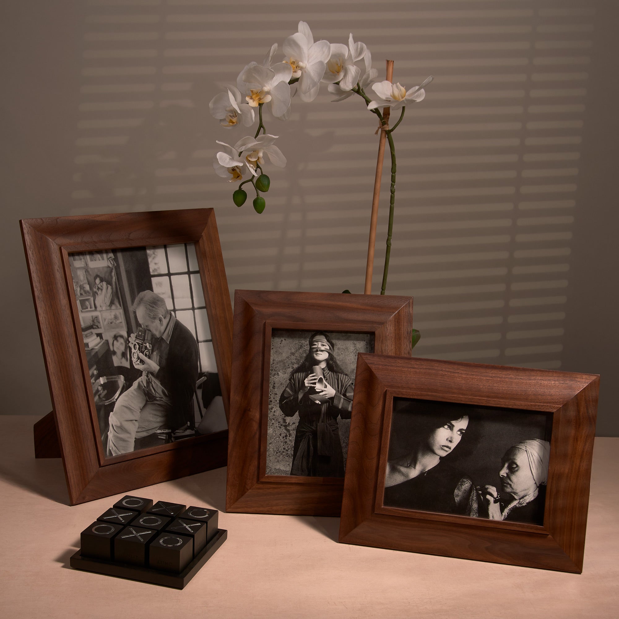 Walnut Photograph Frame – LINLEY