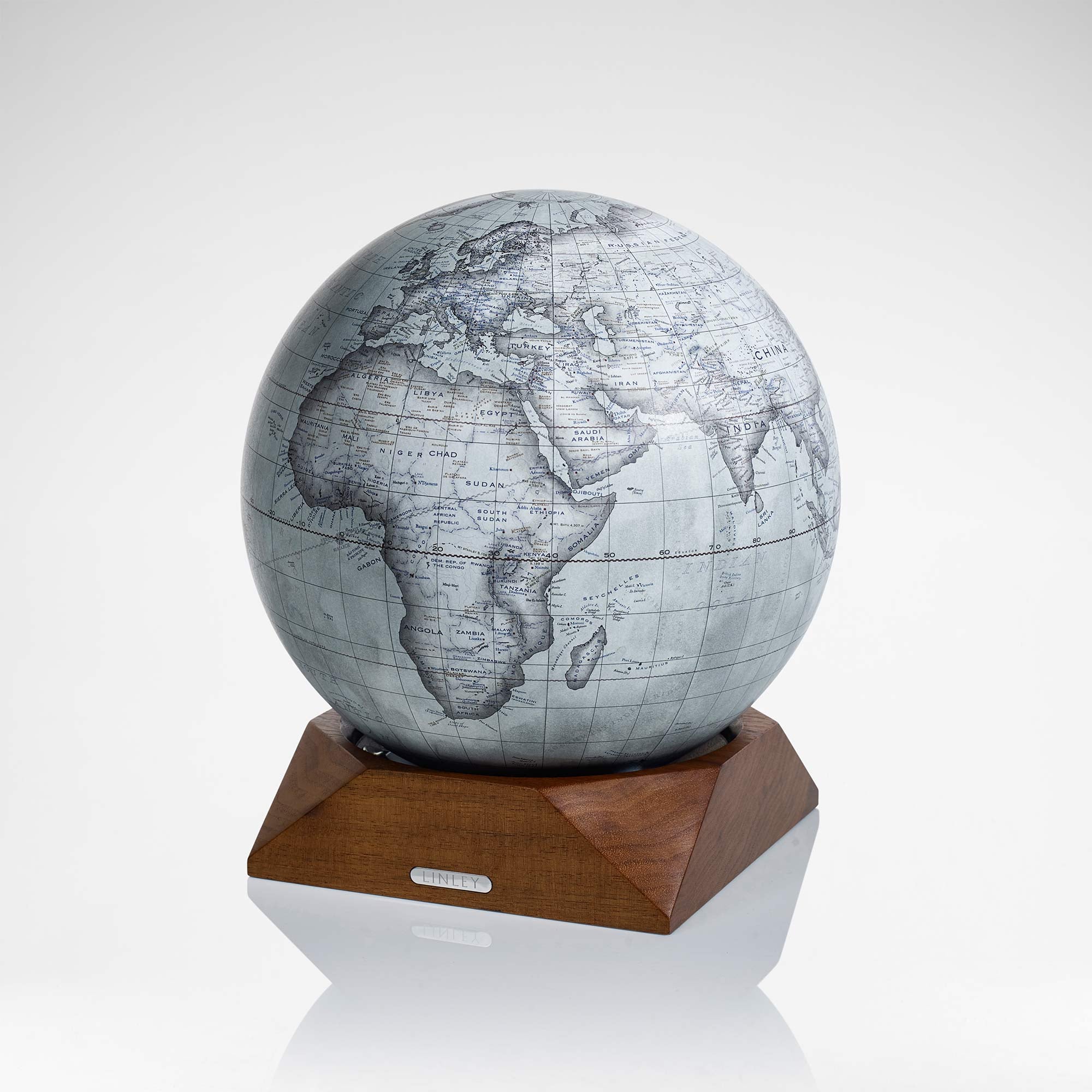 Desk Globe | Luxury Home Accessories & Gifts | LINLEY